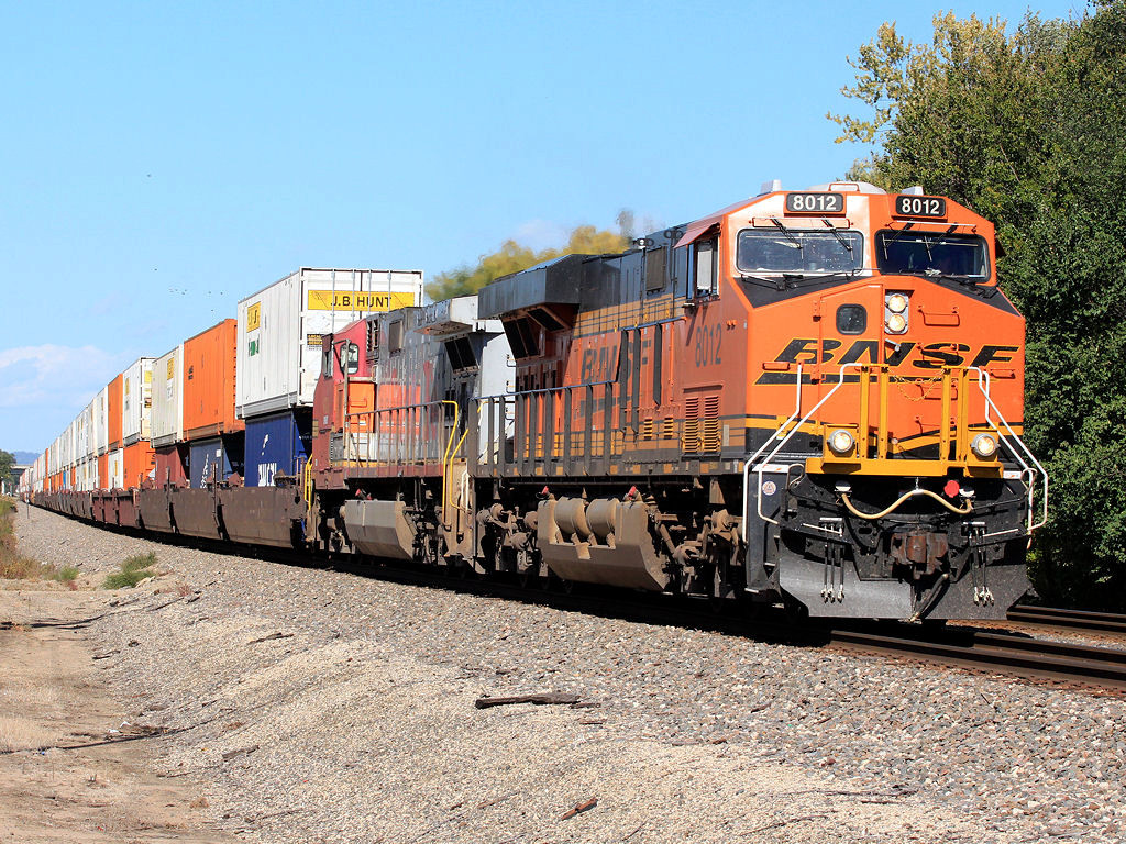 BNSF 8012